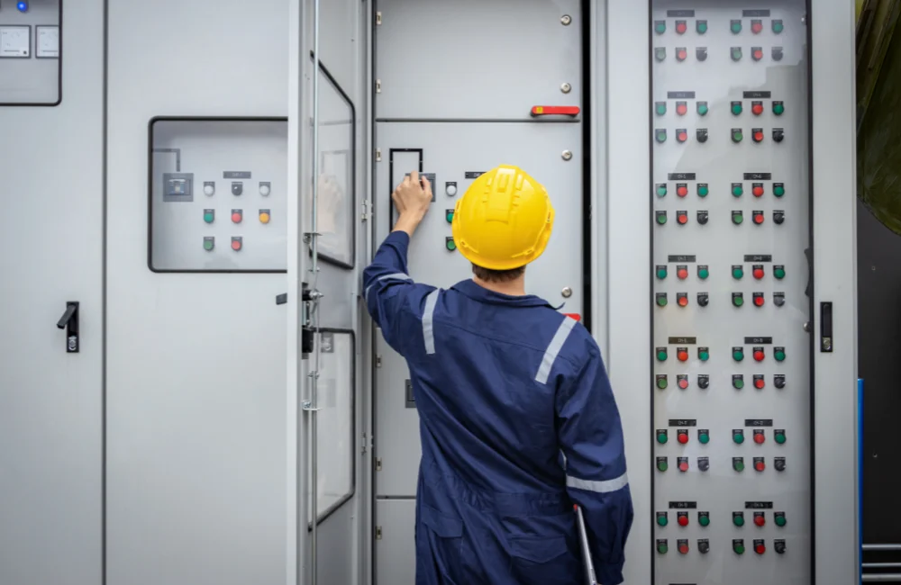 รู้จักกับตู้ควบคุมไฟฟ้าคืออะไร อุปกรณ์สำคัญที่ต้องมีทุกอาคาร